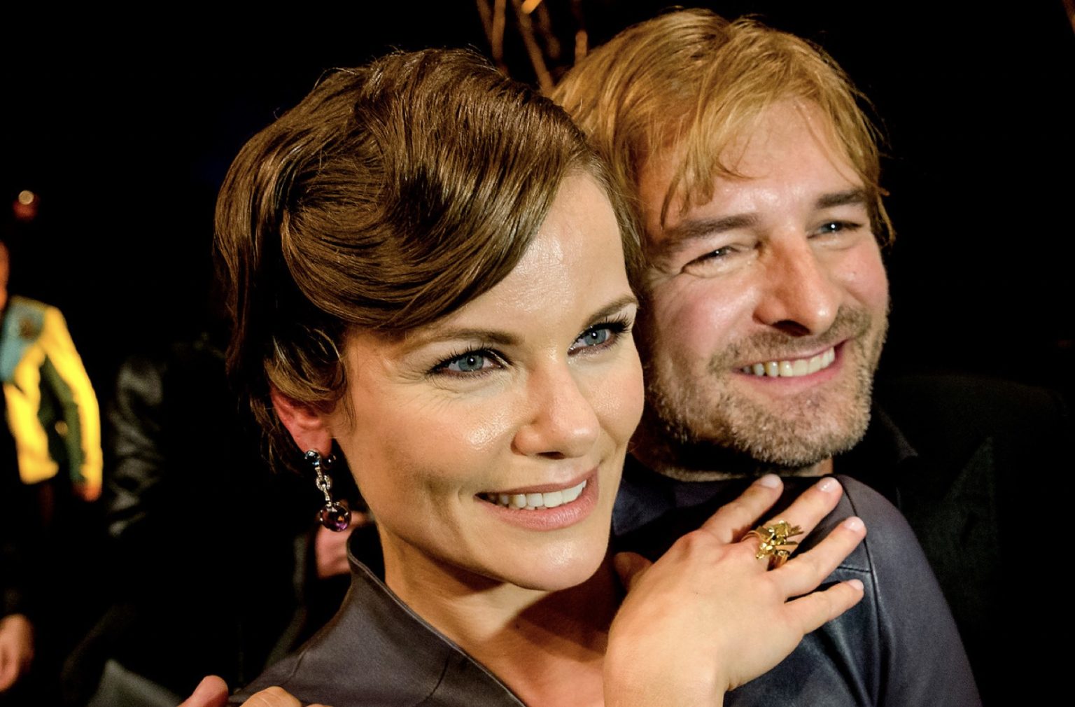 Leading actors Flikken Maastricht honored with their own Televizier ...